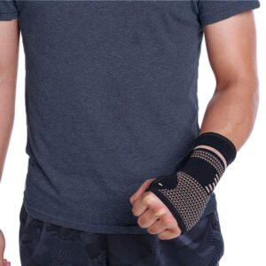 Fansipro 1 Pair Wrist Hand Brace Carpal Tunnel Support Splint Fit Arthritis Sprain Pain, 22-25 CM, Black