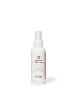 manduka yoga mat wash and refresh – 100% natural essential oil yoga mat cleaning spray, fitness equipment and gym accessories cleaner, non-irritating, pet friendly | lemongrass scent, 4oz