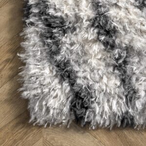 nuLOOM Bristowe Diamond Cozy Soft & Fluffy Shag Area Rug, 4x6, Beige