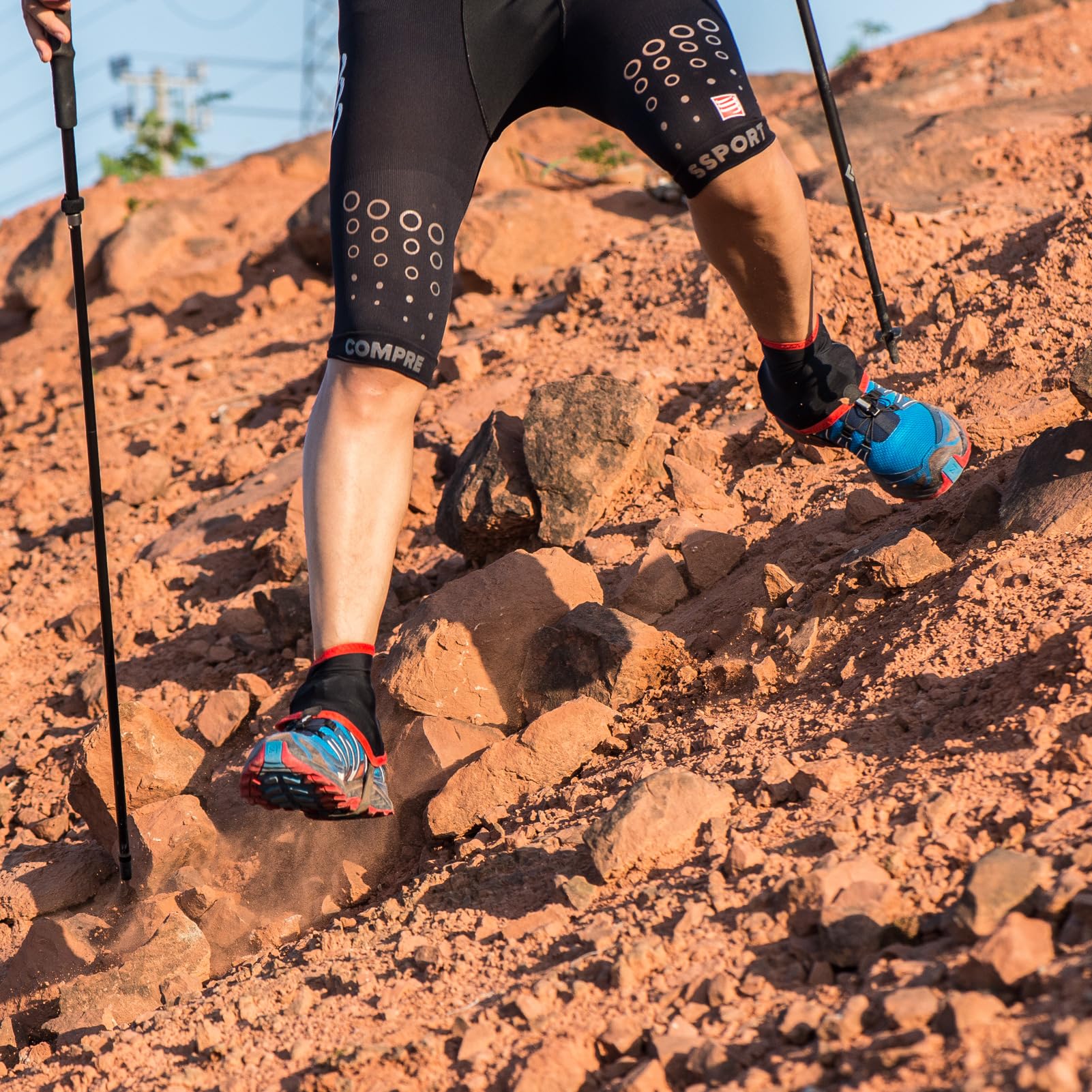 Azarxis Low Trail Gaiters Shoe Covers Wrapid Gators for Men & Women & Youth Running Hiking Climbing (Red & Black, L/XL)