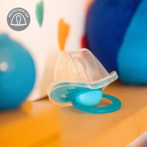 Medela Baby Pacifier | Day and Night Glow in The Dark | 6-18 Months | 2-Pack, Lightweight | BPA-Free | Supports Natural Suckling | My Love and I Love Mama