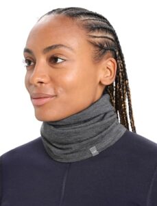 icebreaker merino flexi chute ski neck gaiter for women, men, 100% merino wool - comfortable, versatile neck warmer buff and snowboard face mask - breathable, warm gaiters for adults - jet heather