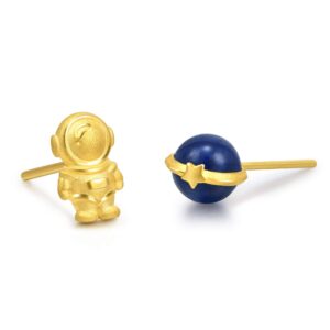 CHOW SANG SANG 24K Solid Gold Blue Lapis Lazuli Astronaut Stud Earrings for Women 91841E