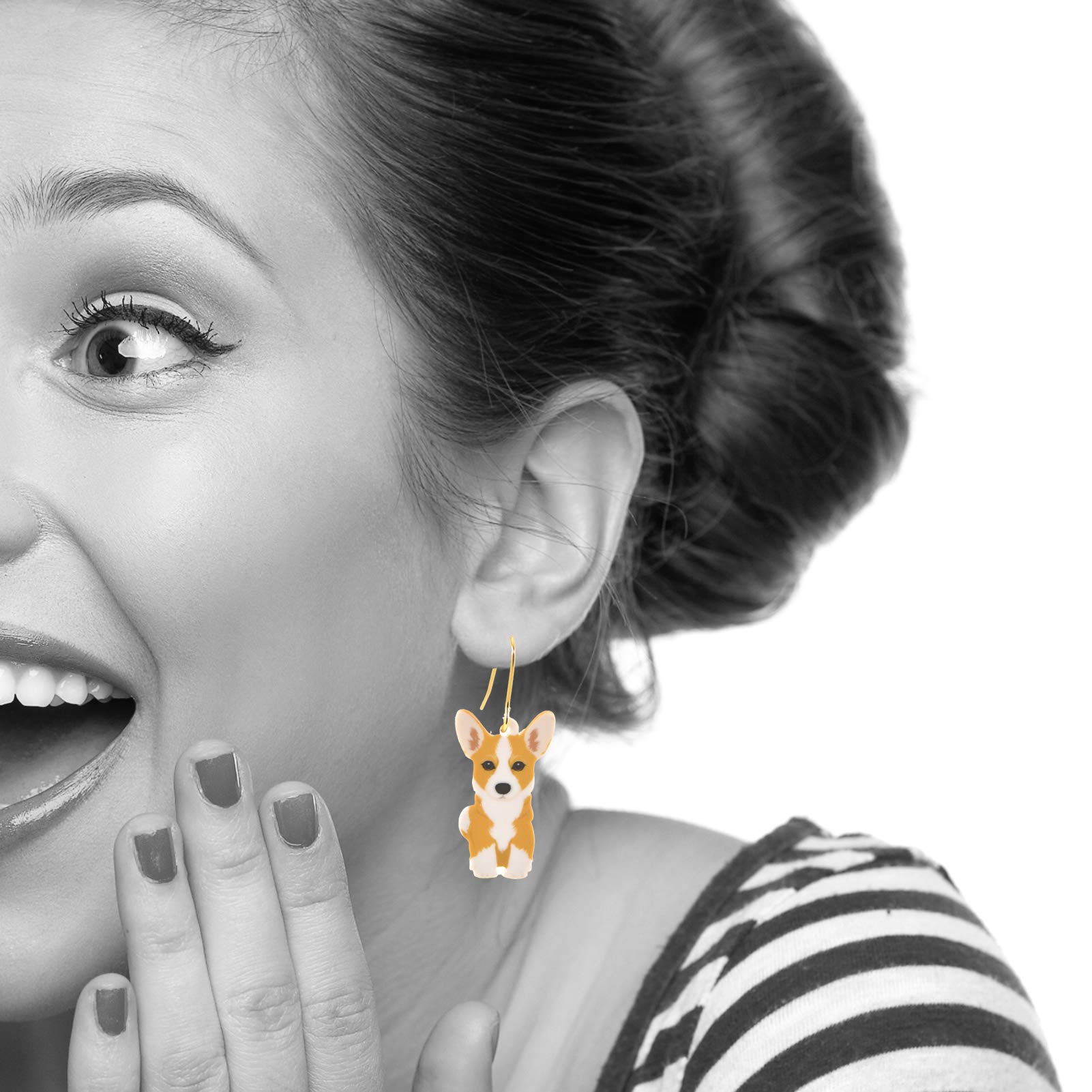 Spinningdaisy Pawing in Love Dog Earrings | Doggy Mom Essential Corgi