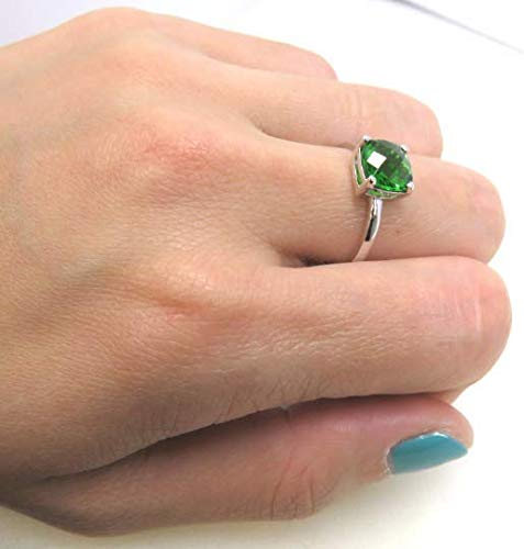 R90808G Classic Style Green Helenite Cushion Cut 8mm (1.6Ct) Sterling Silver Ring (Green, 7)