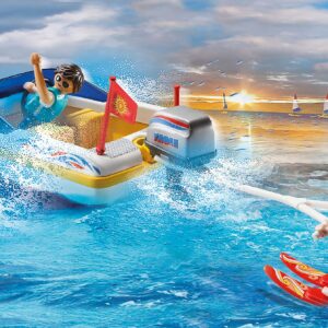 Playmobil Pick-Up with Speedboat