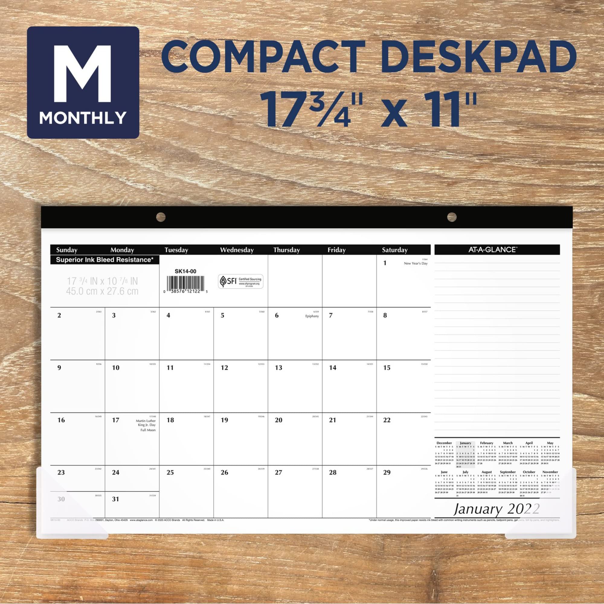 2022 Desk Calendar, AT-A-GLANCE Desk Pad Calendar, 17-3/4" x 11", Compact (SK1400)