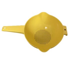 Tupperware Large 2 Quart Colander with Handle in Assorted