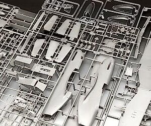 Revell 03838 P-51D-15-NA Mustang Late Version 1:32 Scale Unbuilt/Unpainted Plastic Model Kit