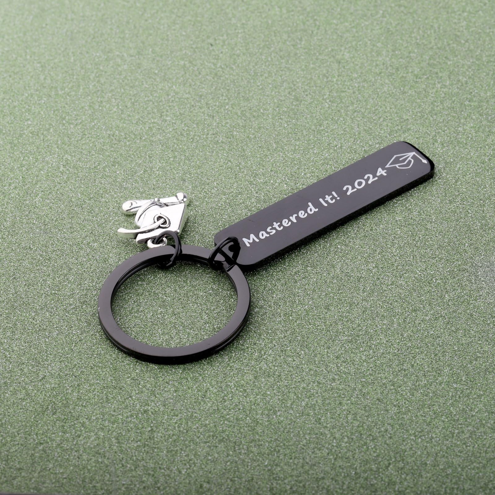 LQRI 2024 Graduation Gift Mastered It 2024 Keychain Class of 2024 Graduation Masters Graduation Party Gift (black)