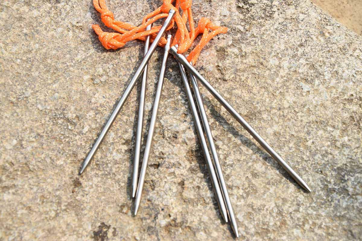 Tentock Titanium Tent Stakes 6pcs/Pack Ultralight Tarp Nails Hammock Pegs for Hard Ground Rock Granite with Reflective Loop (TT0144(16.5cm))