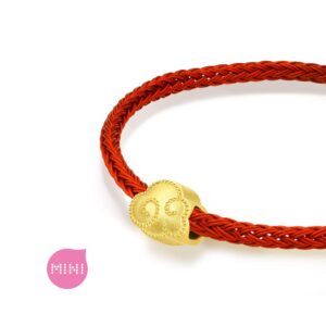 CHOW SANG SANG 999 24K Solid Gold Lucky Ruyi Cloud Mini Charm Blessing Bracelet for Women 92439C (Gold, 17 CM)