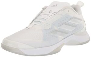 adidas women's avacourt tennis shoe, white/white/silver metallic, 9