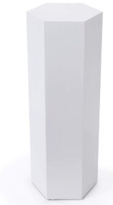 displays2go hexagon pedestal showcase, laminated particle board - white (smhexpd36wht)