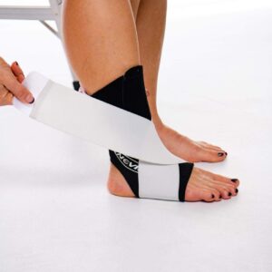 Nevin Neoprene Ankle Support (Black, Large)