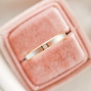 Monkton Women Rose Gold Stainless Steel Wedding Bands with White Shell Inlay Engagement Promise Ring 3.5mm/5.5mm/ 2.5-4mm(3.5MM,Size 8)