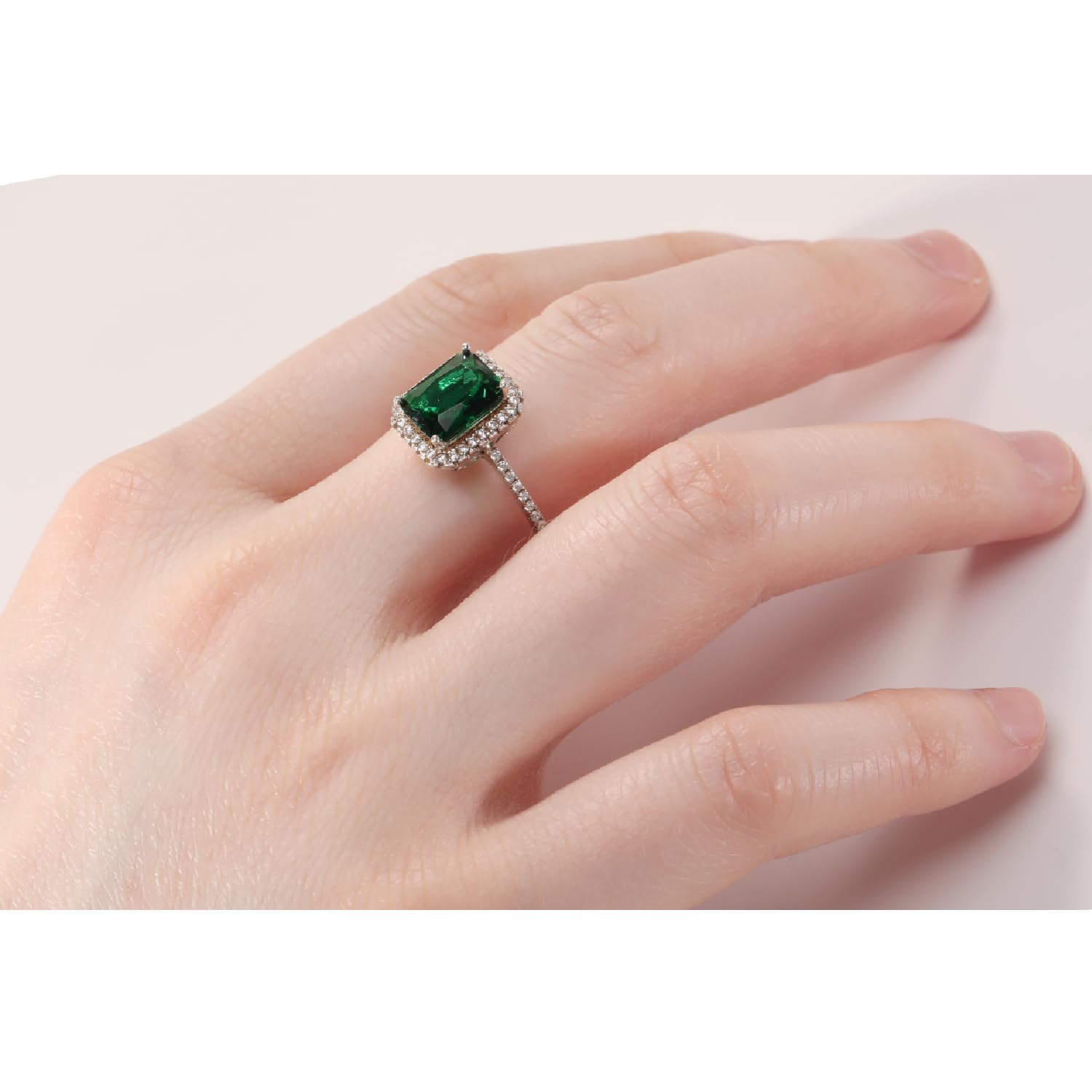 Yaresul 3.6ct 8x6mm Created Green Simulated Emerald Rings 925 Sterling Silver Engagement Ring for Women May Birthstone Rings Paved Cubic Zirconia Wedding Rings Size 5