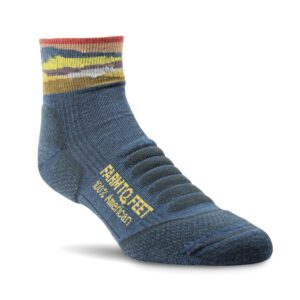 farm to feet max patch light cushion technical 1/4 crew merino wool socks (medium, denim blue heather)