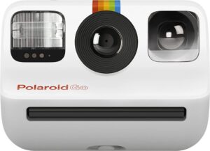 polaroid go instant mini camera (9035) - only compatible with polaroid go film