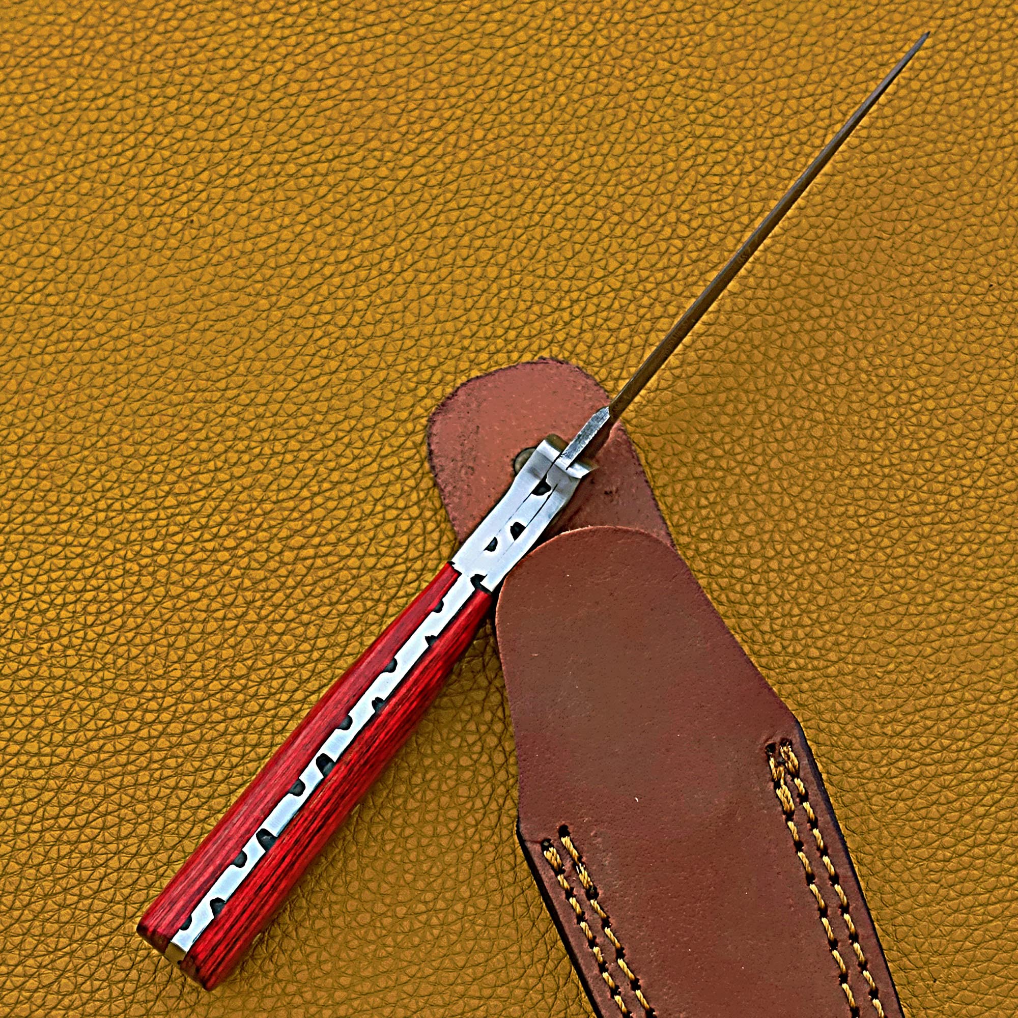 Smart and Sharp Custom Handmade Damascus Steel Hunting Knife / Skinning Knife SS-17400 (Red colored wood) (Red Wood)