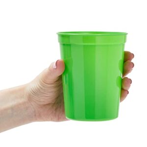 BLUE PANDA 24-Pack 16-Ounce Green Plastic Stadium Cups, Bulk Reusable Tumblers for All Occasions and Celebrations