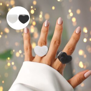 generic 2pcs Acrylic Band Ring Heart Shaped Band Ring Retro Resin Ring Black White Plastic Wide Ring Finger Ring Jewelry Figure Accessory for Girl Women, 2.3x2.3cm