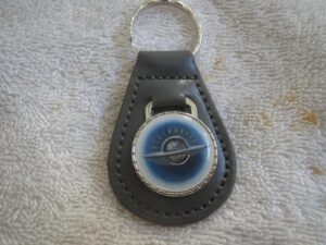 1930's 1940's 1950's olds world vintage logo leather keychain - grey