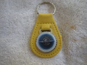 1930's 1940's 1950's olds world vintage logo leather keychain - yellow