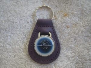 1930's 1940's 1950's olds world vintage logo leather keychain - purple