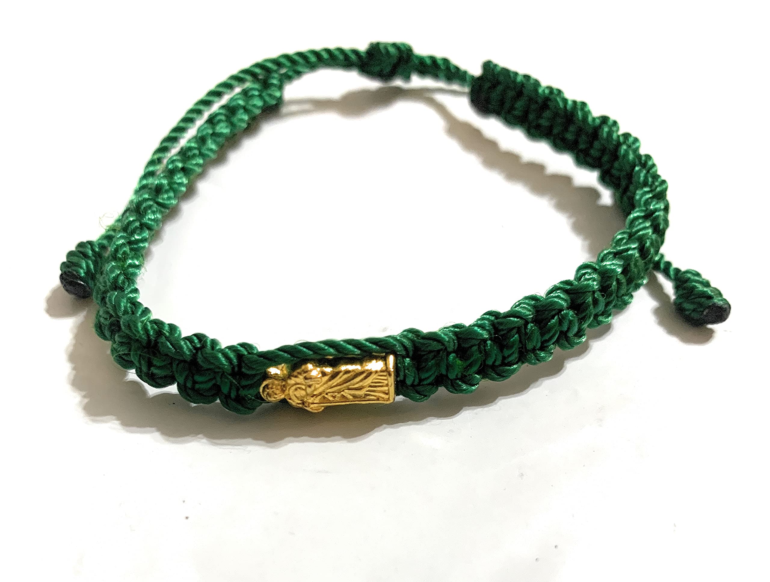 Chavarrieta Green Saint Jude Thaddeus Thread Bracelet Pulsera Roja de hilo de San Judas Tadeo