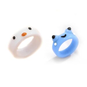 xun zhe 2pcs colorful acylic animal rings sets for women,cute resin chick duck frog finger rings band jewelry for couple best friends (white blue)