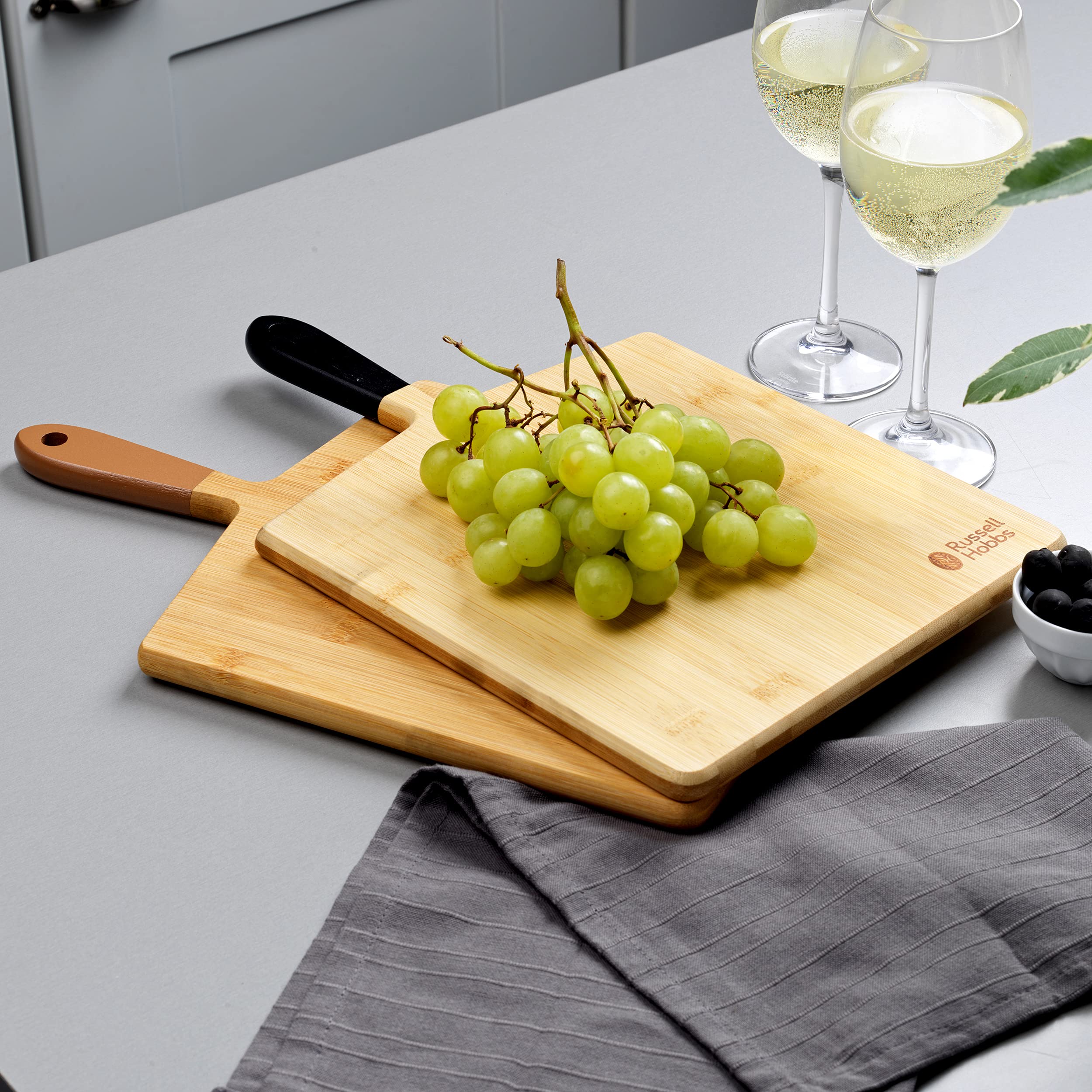 Russell Hobbs RH01692BEU7 Opulence Chopping and Serving Board, Bamboo, Black Painted Handle, Strong and Durable, 40cm Board, Ideal for Charcuterie Platters, Meats, Fruit, Cheese and Crackers