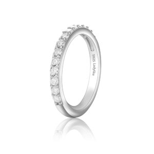 ladylike moissanite wedding band 18k white gold plated 925 sterling silver wedding rings 0.42ct d color vvs1 lab created diamond half eternity wedding band stackable ring for women (7.5)