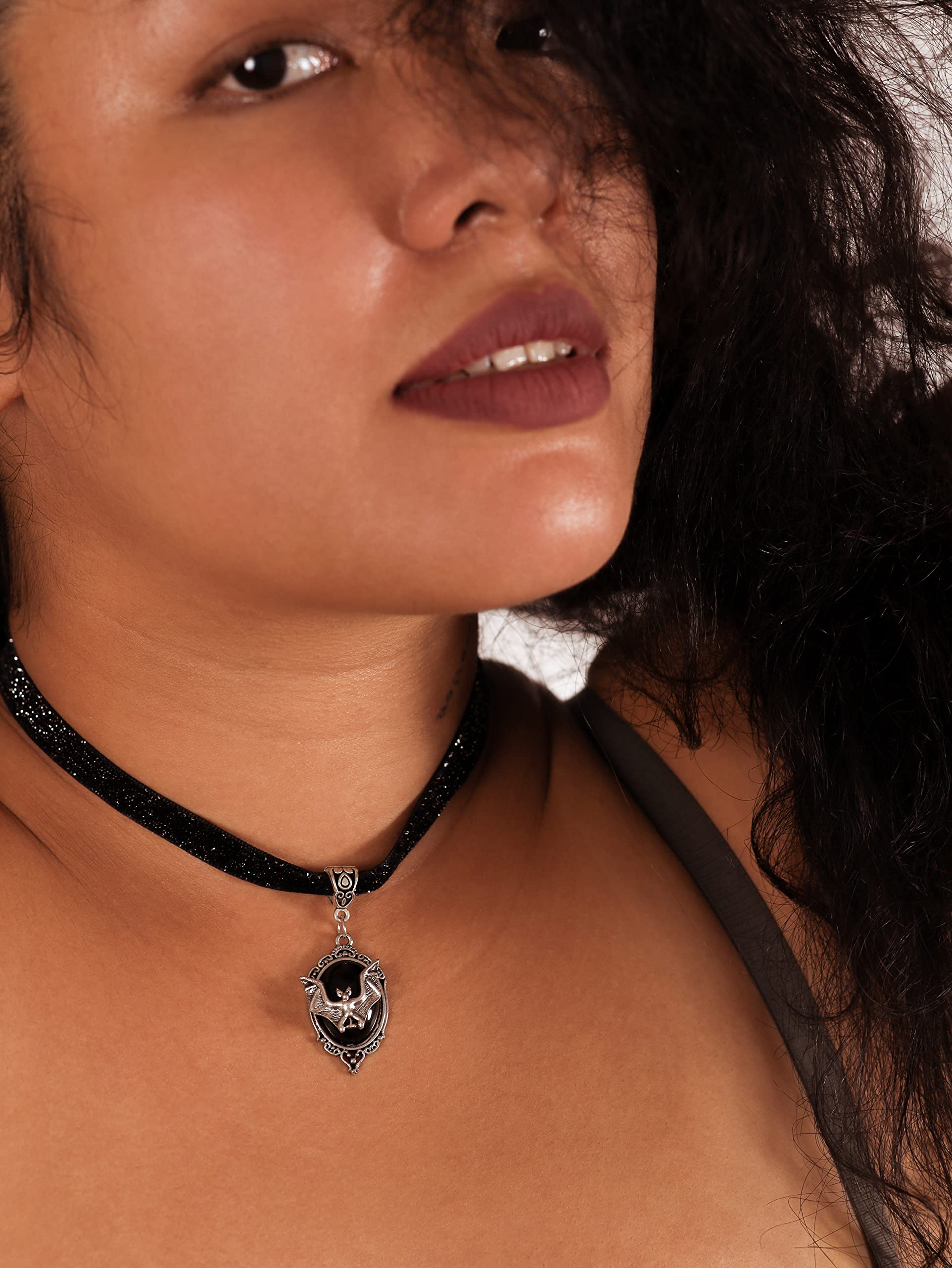 Sacina Gothic Bat Choker Necklace, Victorian Necklace, Vampire Bat Pendant, Goth Halloween Jewelry Gift for Women, Christmas Gift for Women (Victorian Bat Choker)