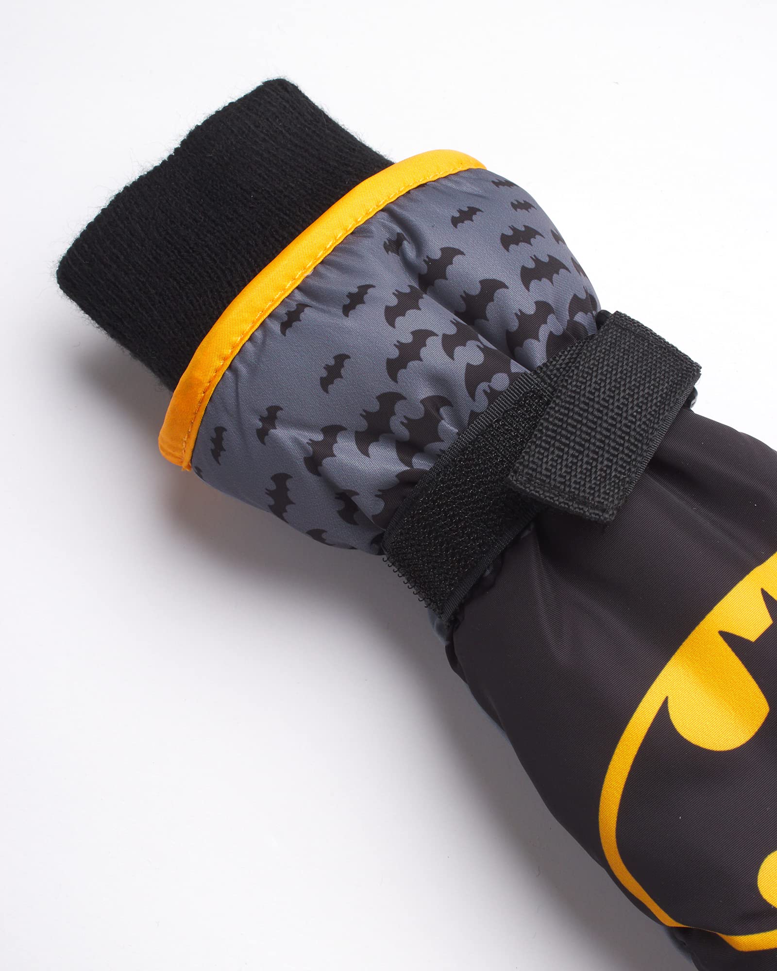 WARNER BROS Boys' Batman Ski Gloves - Superhero Logo Winter Ski Gloves or Mittens, Size 2T-4T, Batman Mitten