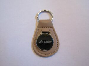 1975 1976 1977 1978 1979 1980 1981 1982 granada script logo leather keychain - beige