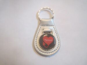 1967 1968 1969 1970 fury vip barracuda valiant heart logo leather keychain - silver