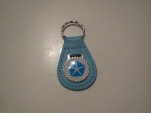 newport new yorker 300 lebaron lhs laser white logo leather keychain - light blue