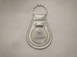 eldorado seville deville fleetwood calais allante logo leather keychain - silver