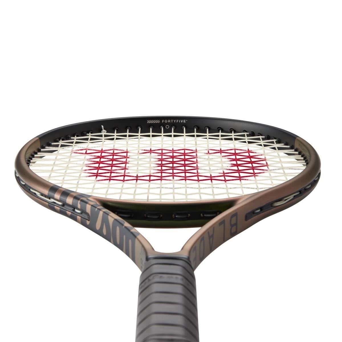 Wilson Blade 98 (18x20) v8 Tennis Racquet (4_3/8)