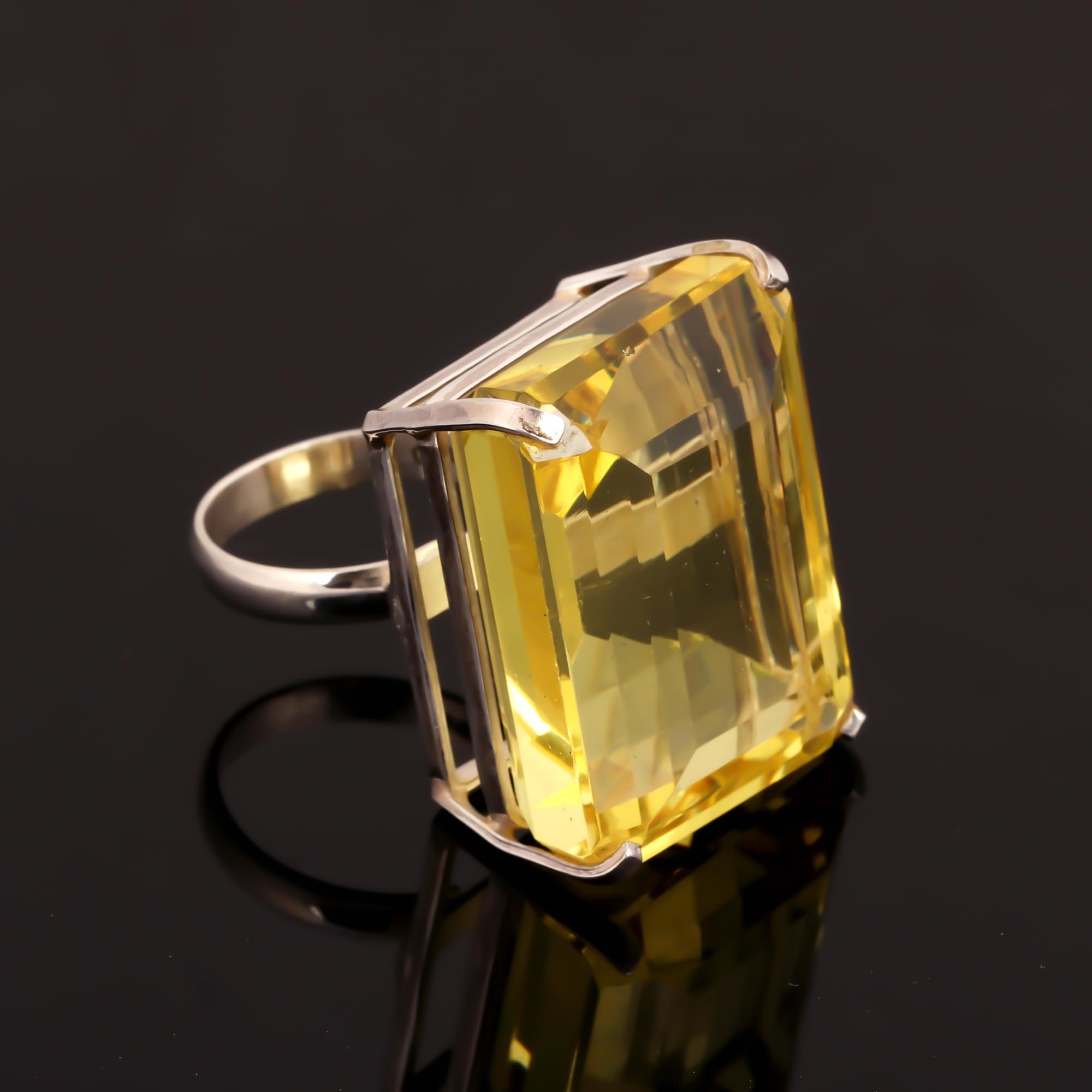 GEMHUB 71 Carat 925 Sterling Silver Emerald Cut Light Yellow Citrine Silver Ring..