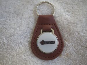 1982-1987 regal gran national gran sport logo leather keychain - brown