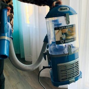 Shark Navigator Lift Away Vacuum Cleaner Blue (Renewed)