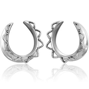 lademayh 2pcs 3/4 gauges for ears, cute silver 3/4 ear gauges for women,trendy 19mm gauges for ears, surgical steel saddle plugs tunnels gauge earrings