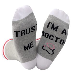 gjtim 2 pairs funny doctor gift trust me i’m a doctor socks thank you doctor appreciation socks for medical doctor (trust me i’m a doctor)