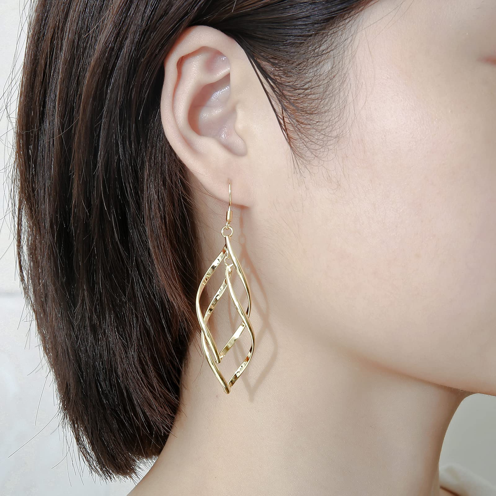 BSTGFTF 18K Gold Linear Swirl Wire Dangle Earrings for Women