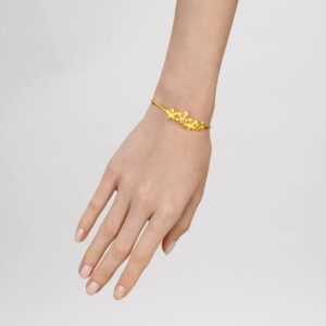 CHOW SANG SANG Chinese Wedding Collection 999.9 24K Gold Price-by-Weight 9.73g Gold Floral Bangle for Women 89224K