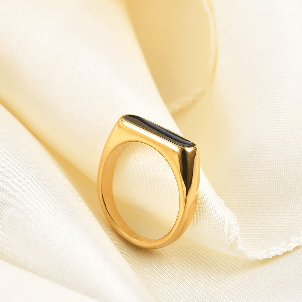 VQYSKO Signet Stainless Steel Band Ring18k Gold Plated Fashion Cute Stacking Wedding Engagement Fidget Ring fo Women Teen, Size 5-10 (Gold+Black, 7)