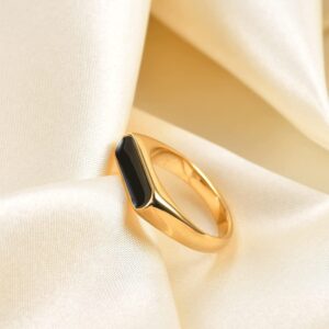 VQYSKO Signet Stainless Steel Band Ring18k Gold Plated Fashion Cute Stacking Wedding Engagement Fidget Ring fo Women Teen, Size 5-10 (Gold+Black, 7)