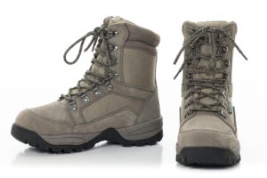 doing something great dsg outerwear women's 600 gram lace up hunting boots (new buck tan, 7)